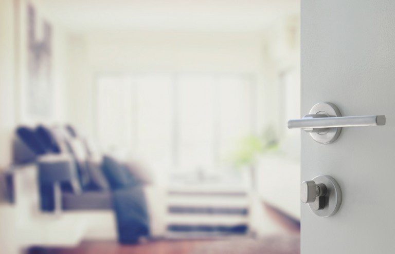 5 Things to Do Around Your House to Deter Intruders | Bee Alarmed